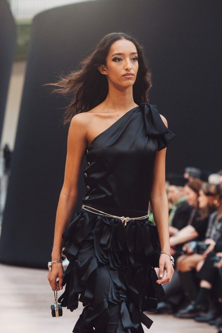 Tendencia de pelo en verano 2026: Ghost waves las ondas más sueltas (y ...