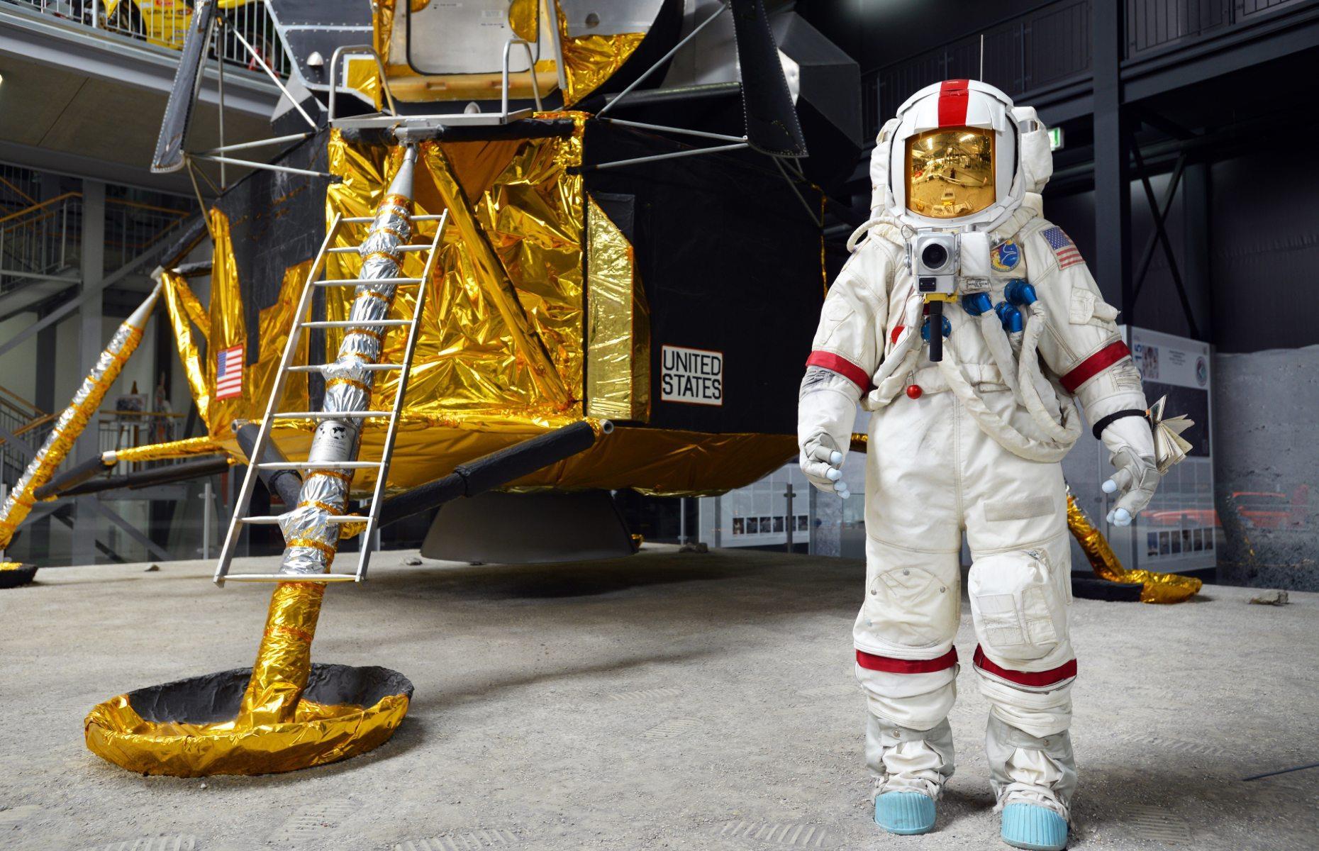 29 Space Experiences That Are Out Of This World