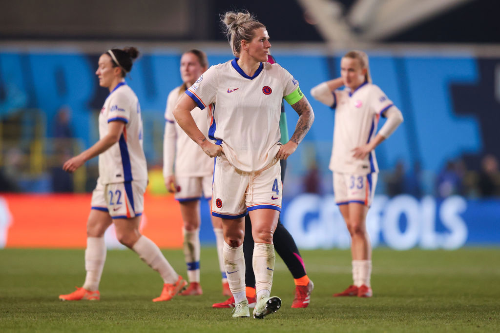 Fowler magic helps end 'sloppy' Chelsea's crazy winning streak