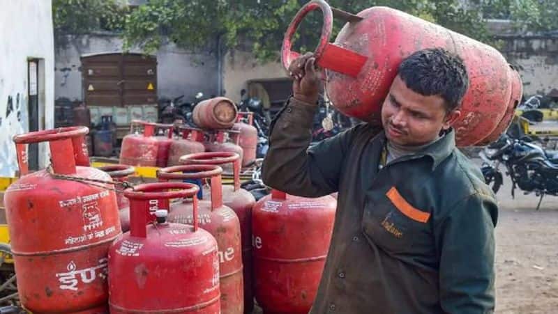 LPG Cylinder Usage Limit: How Many Gas Cylinders Can You Use in a Year ...