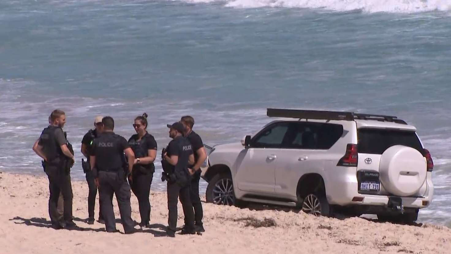 Police chase in Perth ends in dramatic arrest on famous beach