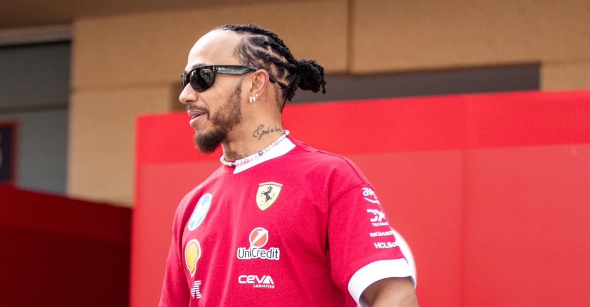 El elegante gesto de Lewis Hamilton hacia el novato Hadjar tras su ...