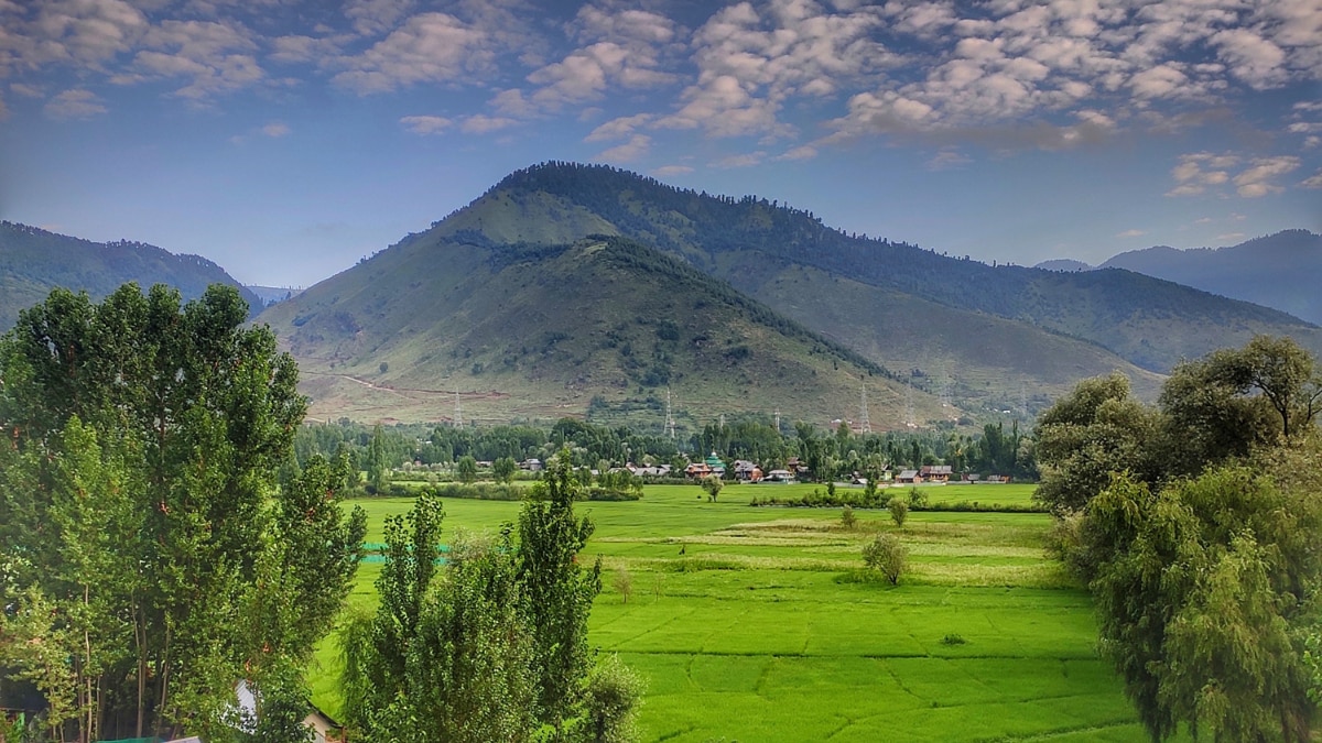Explore These Offbeat Destinations In Kashmir For Serene Summer Escape