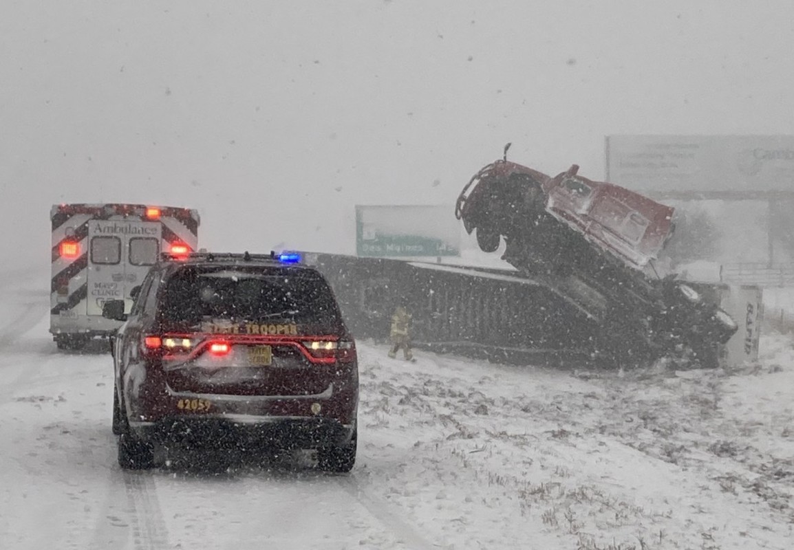 How much snow fell in Minnesota during the Mar. 19 blizzard?