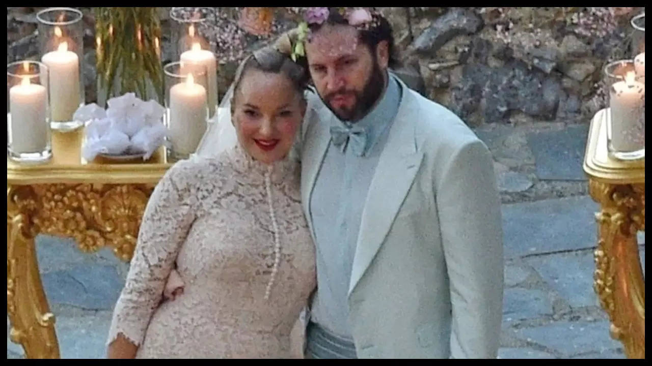 ‘Cheap Thrills’ singer Sia files for divorce from Dan Bernard, asks for ...