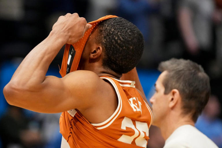 Texas squanders second-half lead in 86-80 loss to Xavier in First Four