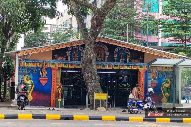 Plenty of room for a mosque, don't evict us, says century-old KL Hindu temple amid demolition ...