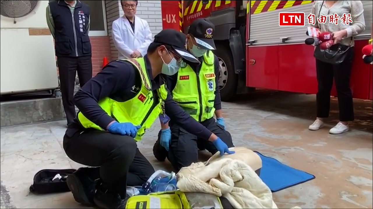 「金髮假義消Yuki」救溺水童CPR惹議 中市消防局、醫師力挺：熱心無罪