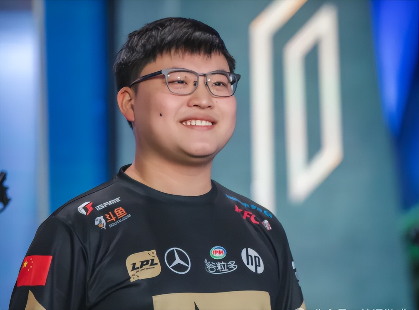 青训仅4千，LPL保底2万！Miss揭秘选手薪资：Faker年薪5800万