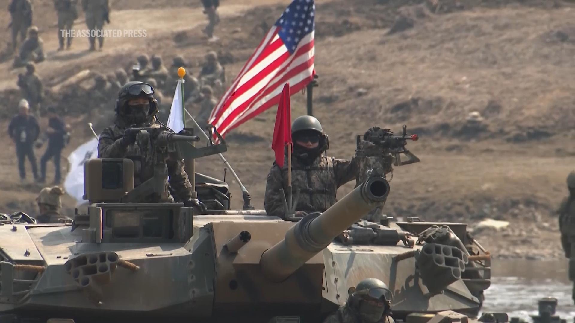 South Korean and US militaries hold water crossing drill as part of ...