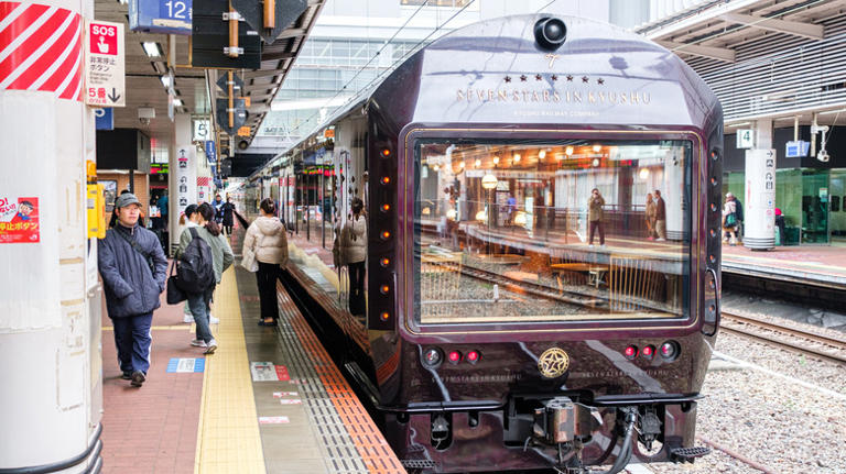 Japan's One-Of-A-Kind Luxury Sleeper Train Offers Panoramic Windows And ...