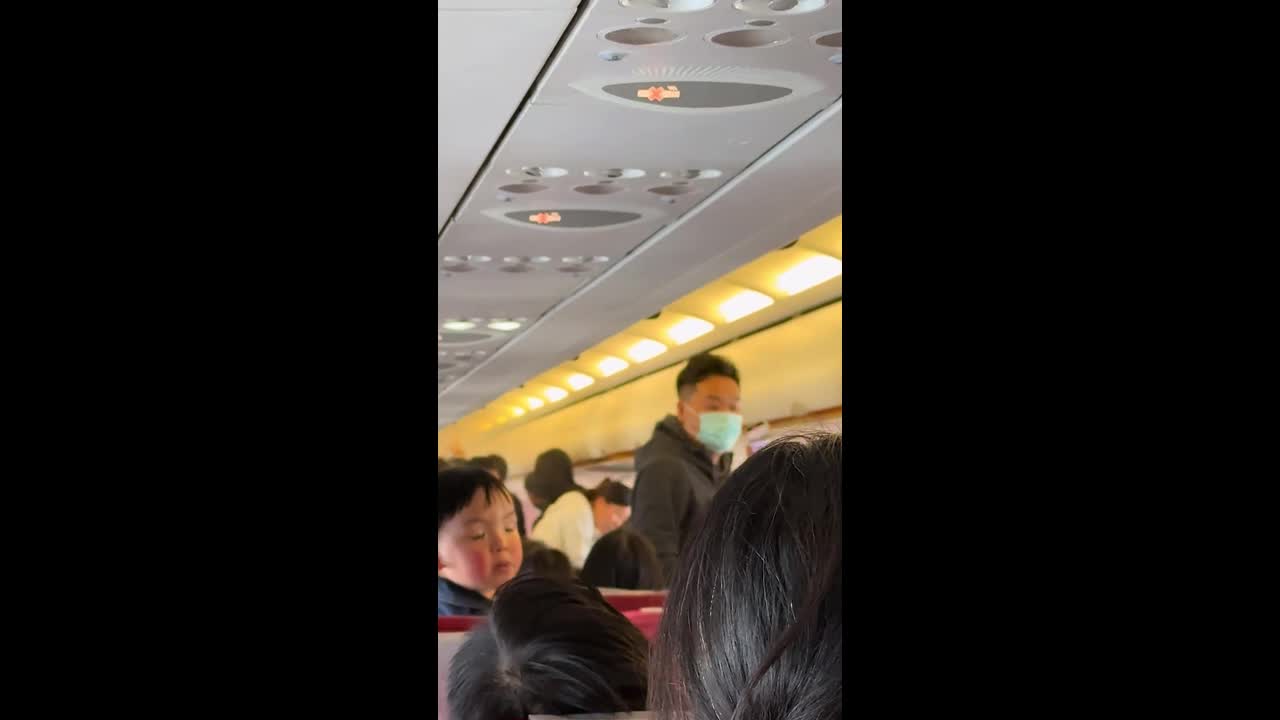 Power bank explosion fills cabin with smoke on flight to Hong Kong