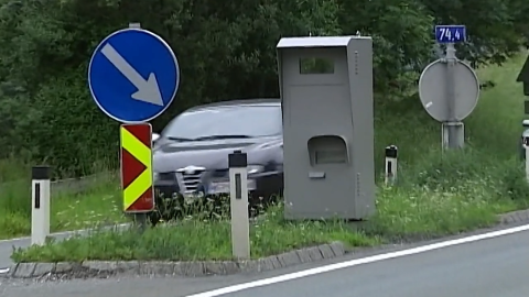 Achtung! Radarfallen erkennen auch Handy- und Gurtsünder