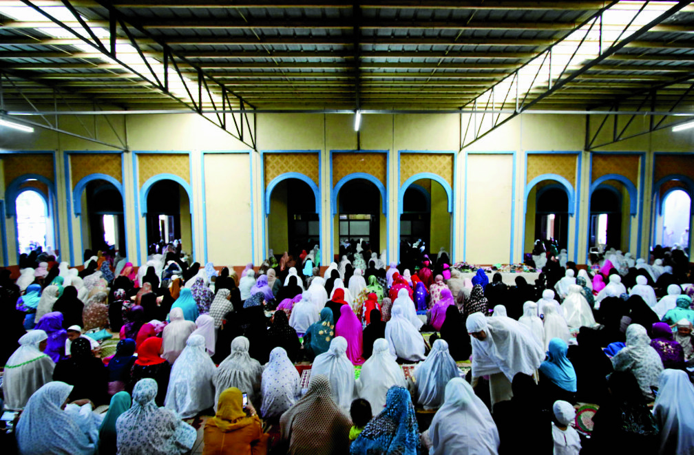 Marcos declares April 1 a regular holiday for Eid’l Fitr Marcos declares April 1 a regular holiday for Eid’l Fitr