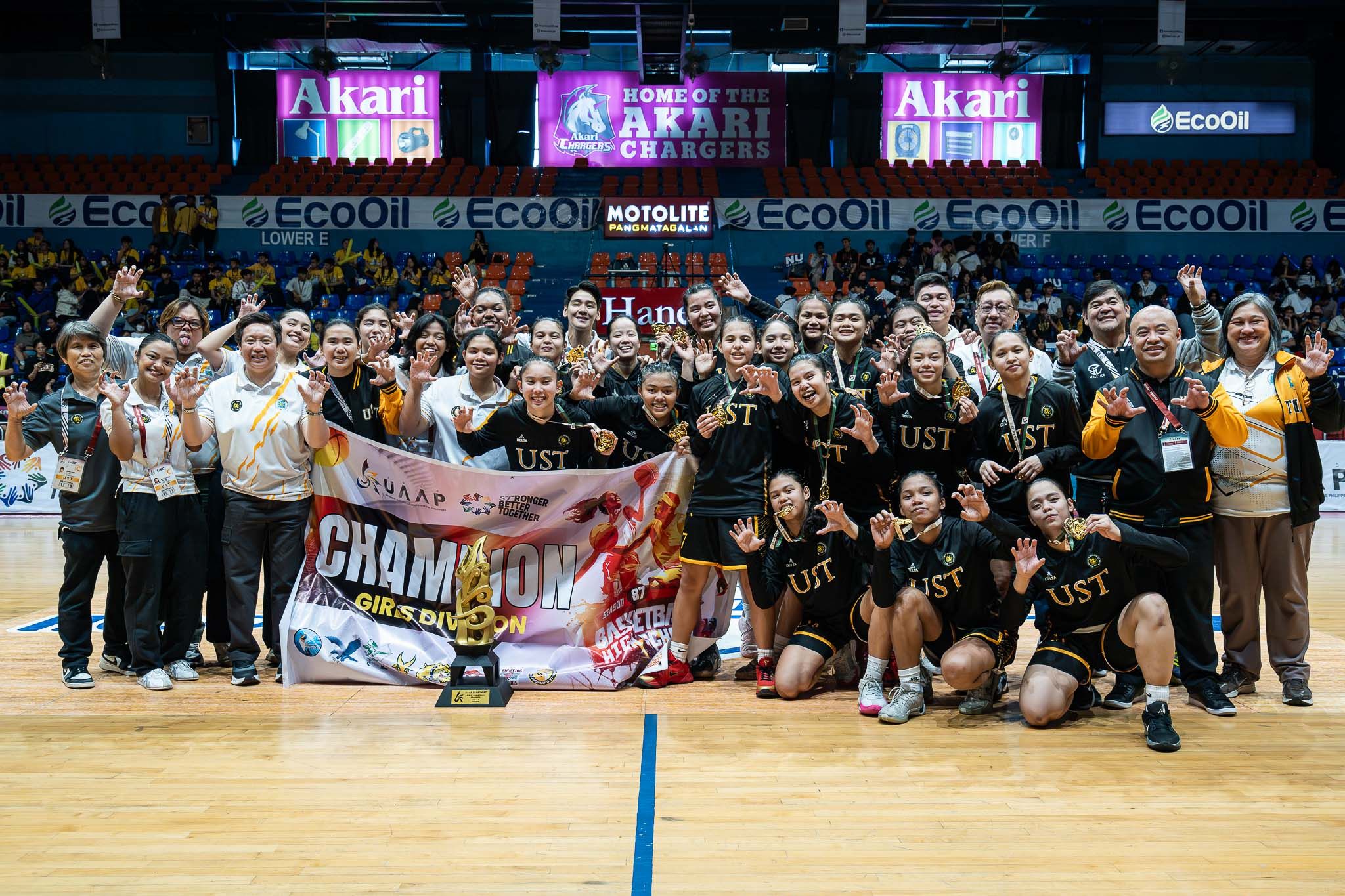 UAAP: UST girls rally past NU-Nazareth to complete perfect season