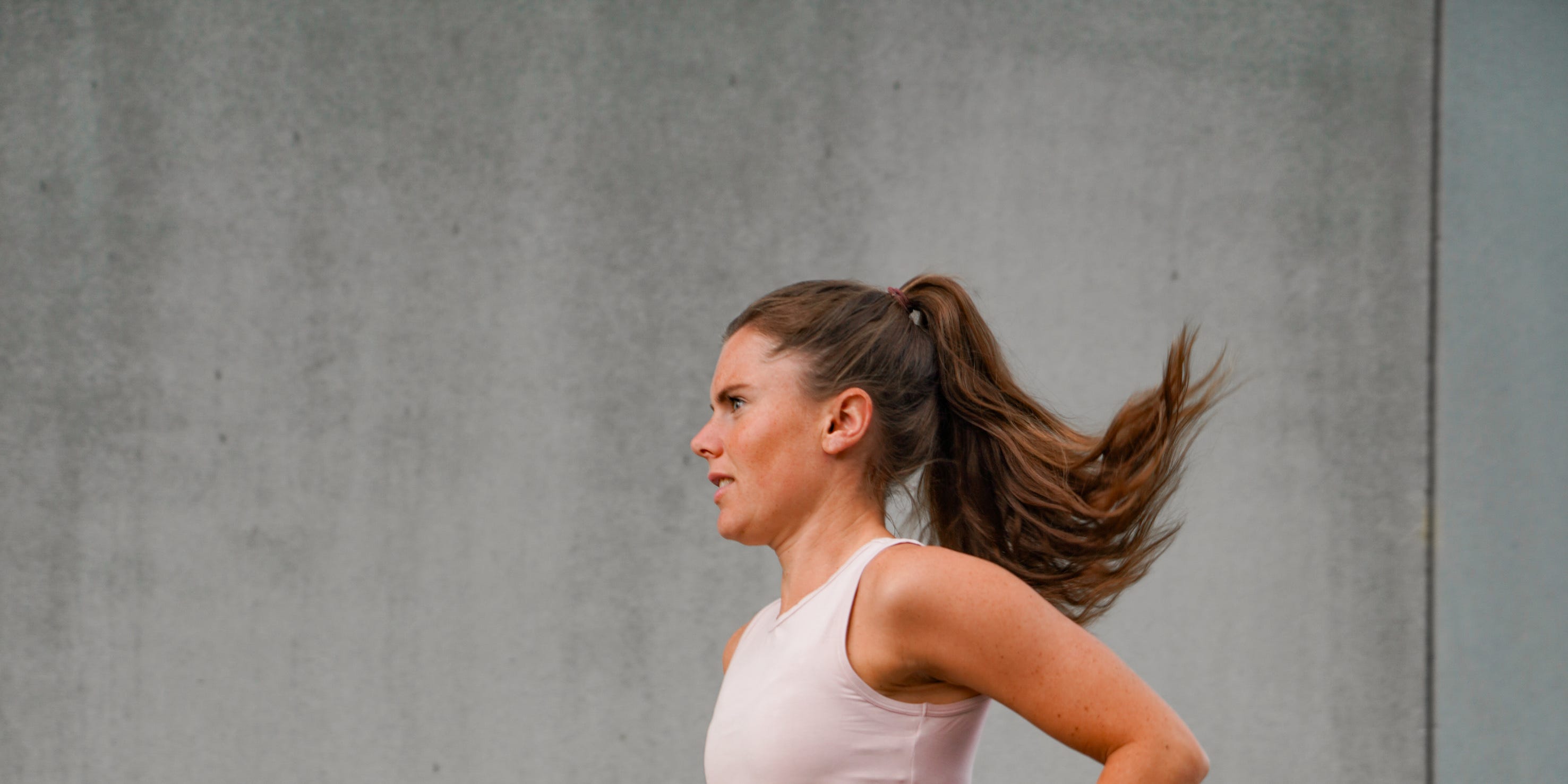 Hardlopen en zwemmen: de ideale combinatie voor kracht en herstel