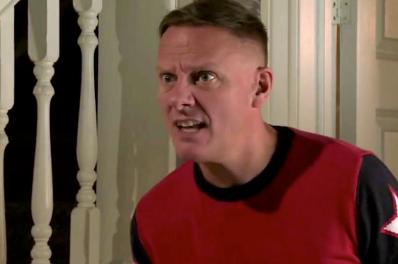 Coronation Street fans speechless as they learn Sean Tully star’s mum ...