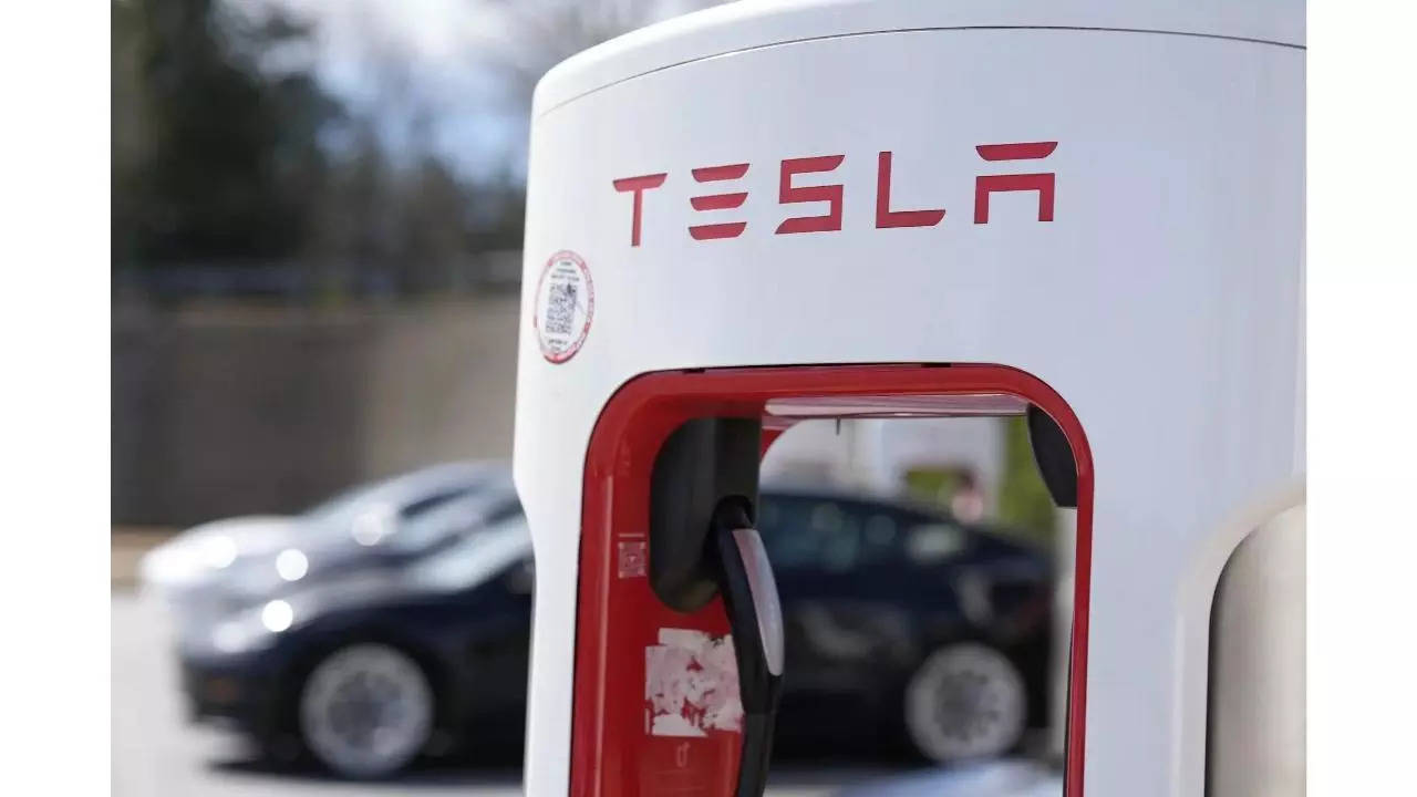 Tesla Autopilot AI engineer Dhaval Shroff's Angry post for Tim Walz on ...