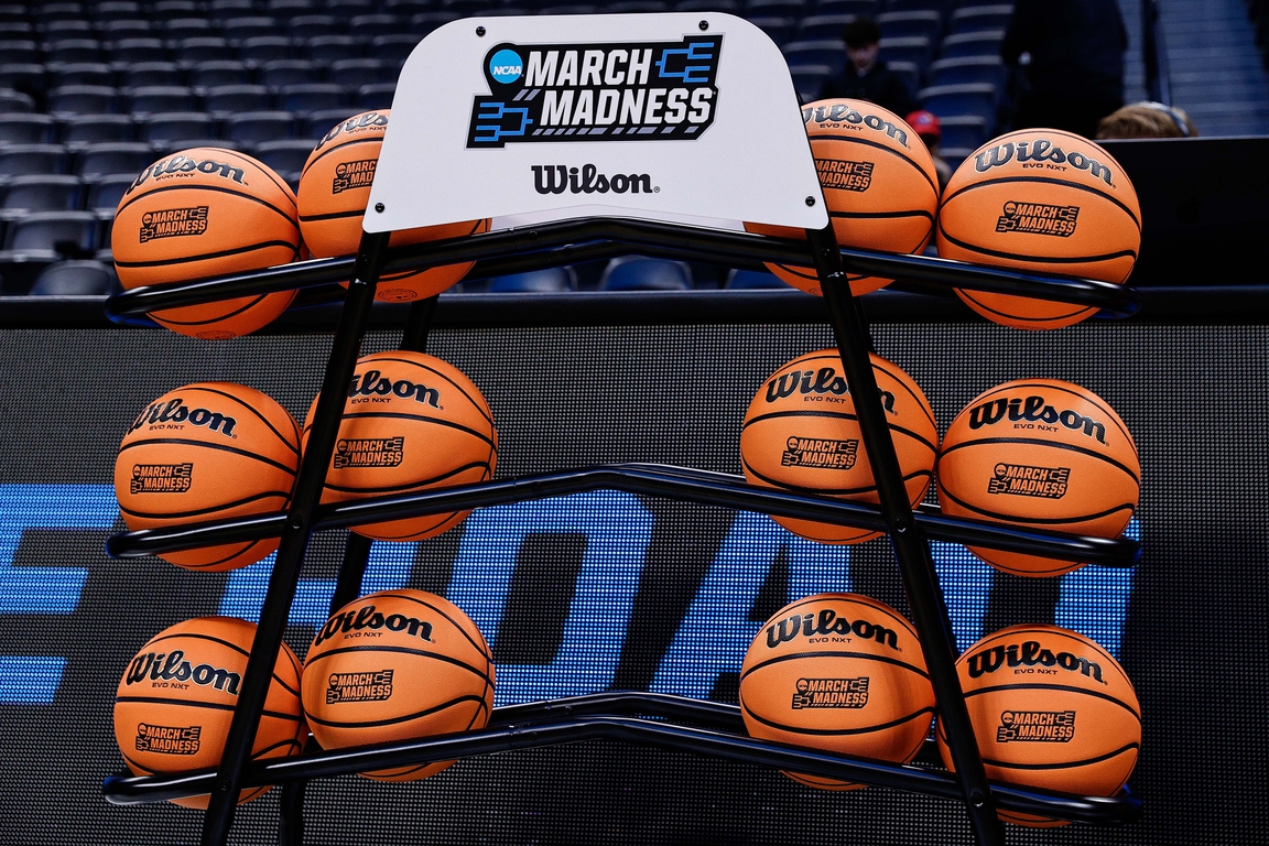March Madness bracket picks for all 16 first-round games Thursday