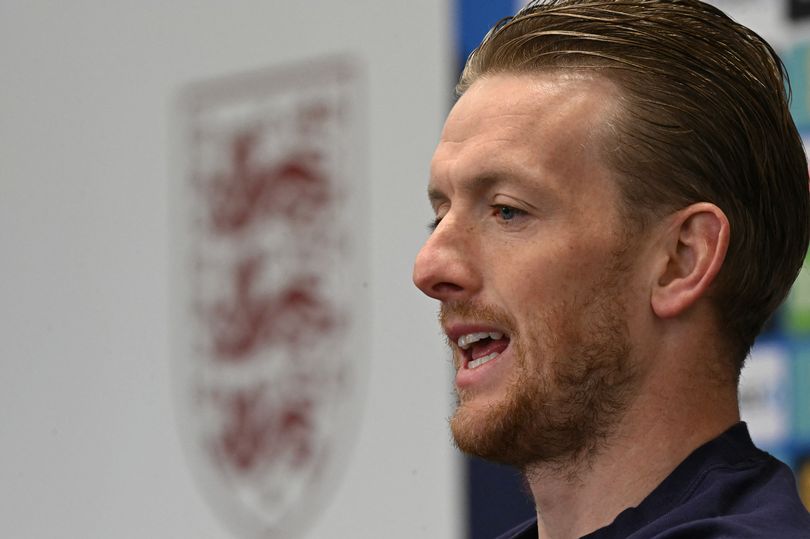 Jordan Pickford makes his feelings perfectly clear on Jordan Henderson ...