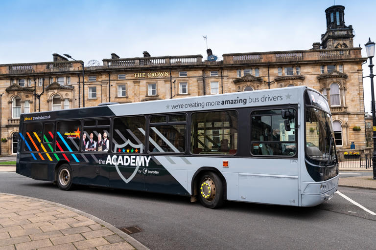 Increased pay and £1,000 hello as Lancashire bus company looks to ...