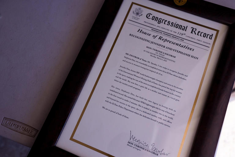 El Paso pro boxers Stephanie, Jennifer Han given Congressional Record