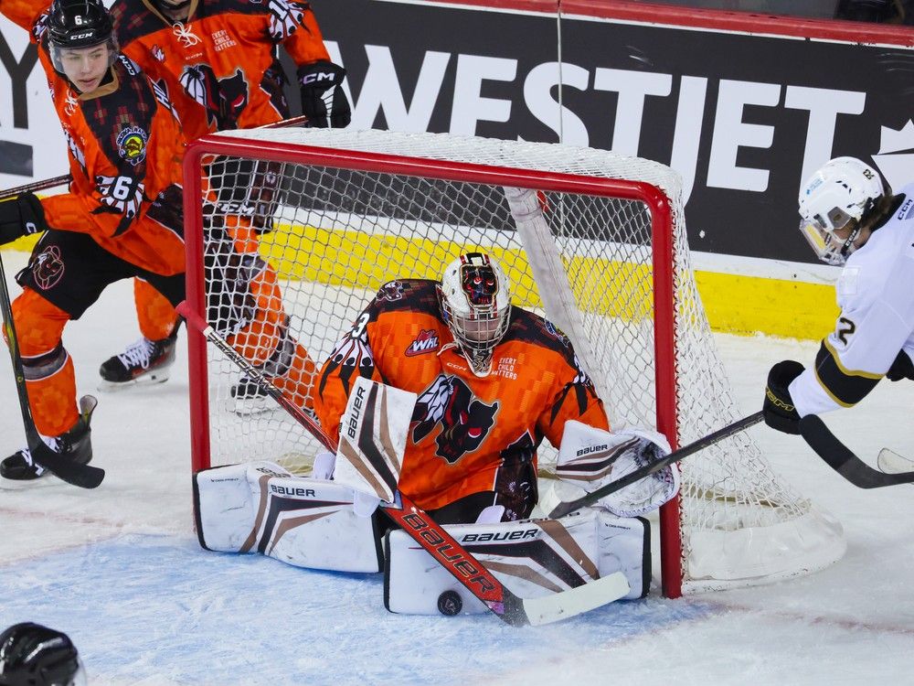 'History for Hauser': Hitmen goalie sets WHL record for all-time wins