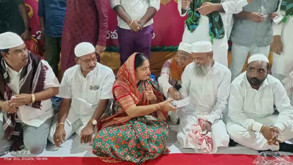 MLA Sunitha laxma Reddy | అధికారంలో ఉన్నా లేకున్నా ఇఫ్తార్ విందు ...