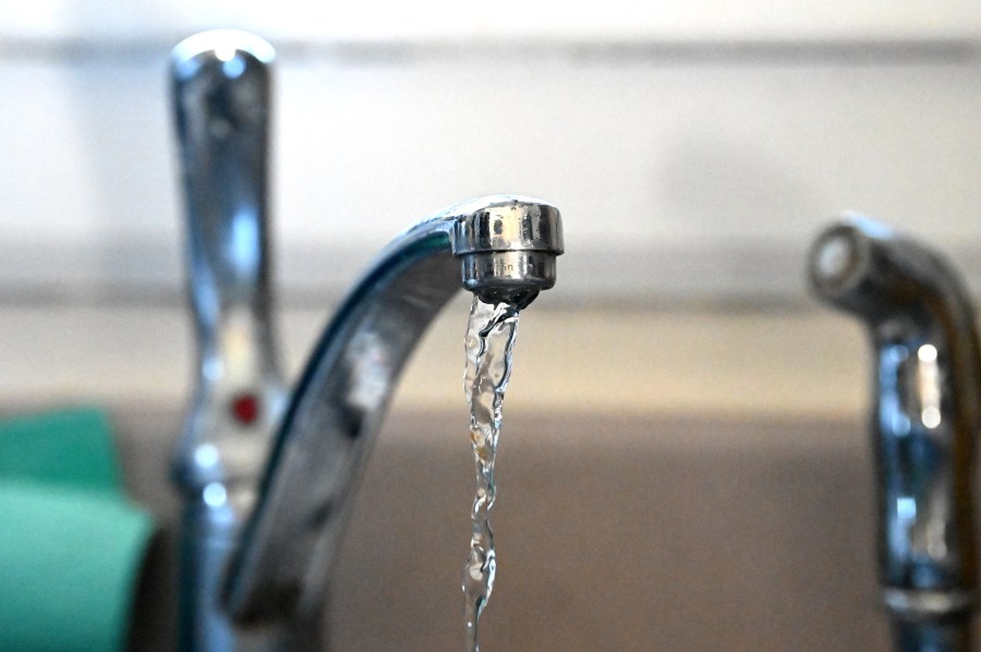 City of Syracuse uses five million gallons of water a day more than normal