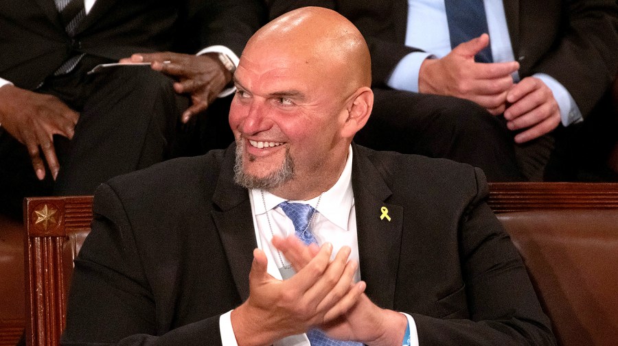 Netanyahu gives Fetterman ‘silver-plated beeper’