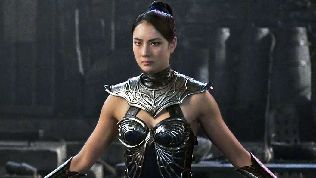 Karl Urban as Johnny Cage and Adeline Rudolph as Kitana look like good ...