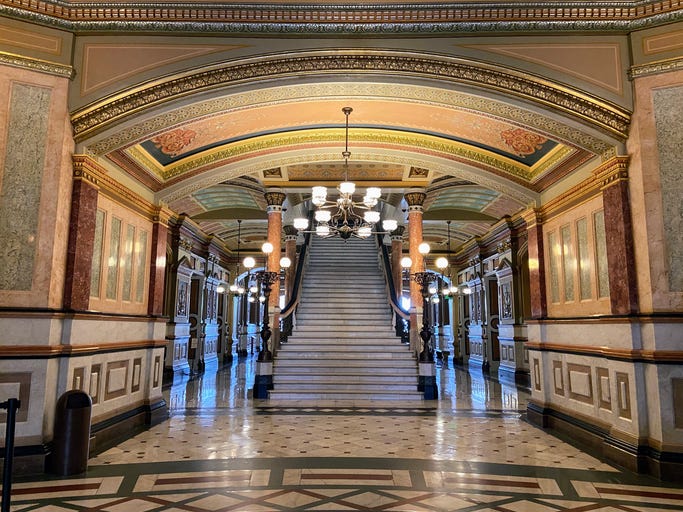 Human trafficking training bill passes Illinois Senate committee