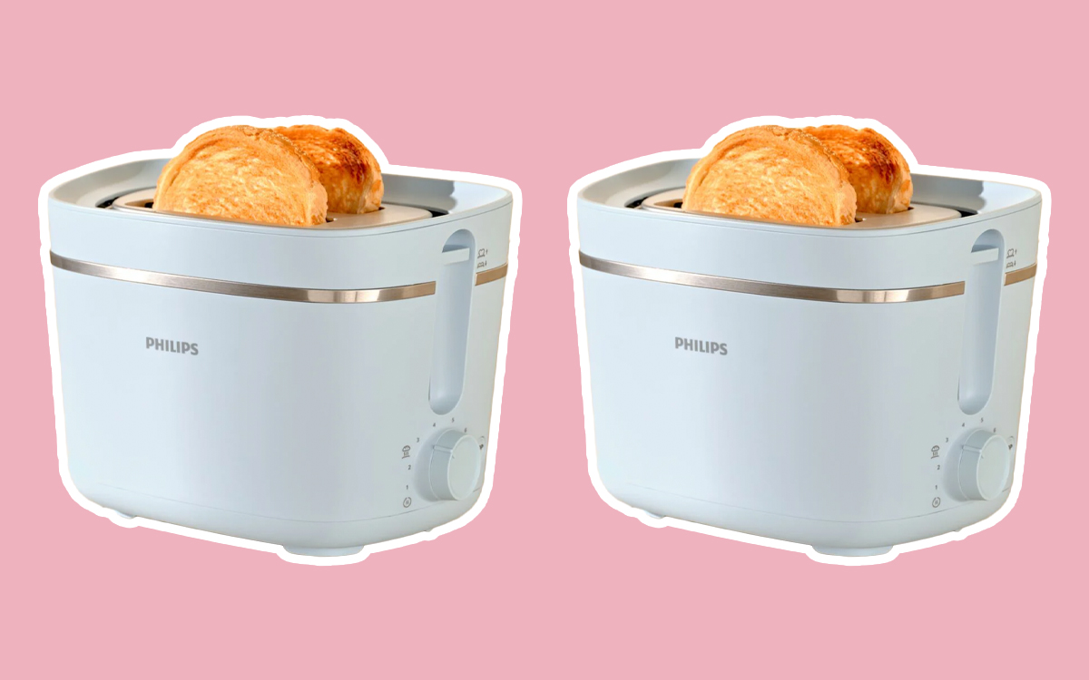 Deze lichtblauwe broodrooster van HEMA x Philips is een parel in je keuken