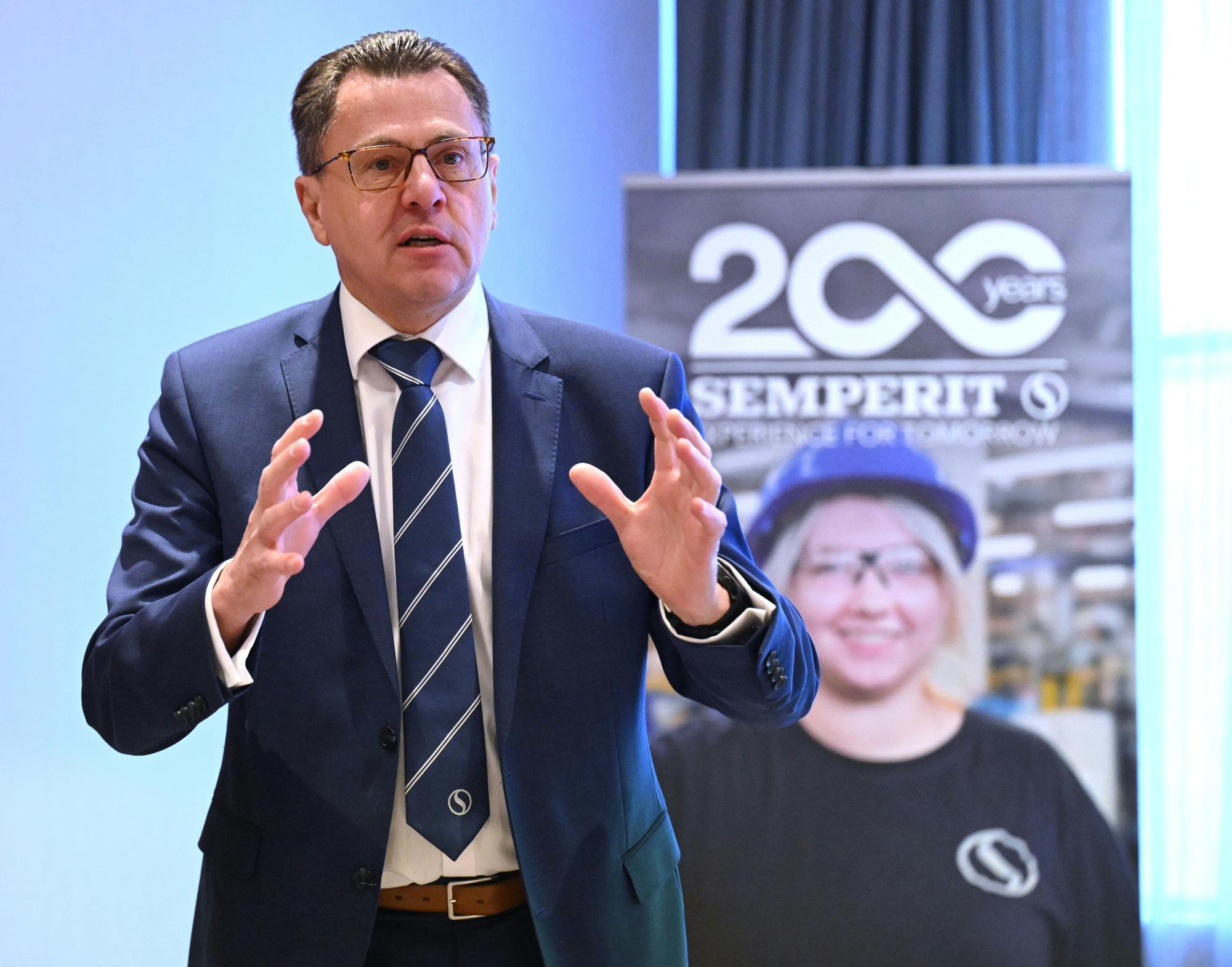 Semperit setzt auf Wintersport und liebäugelt mit Rüstungsaufträgen