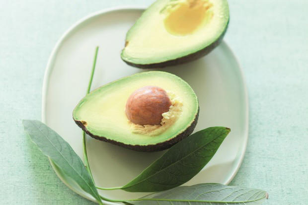 Avocat : comment conserver et manger ce fruit riche en bon gras