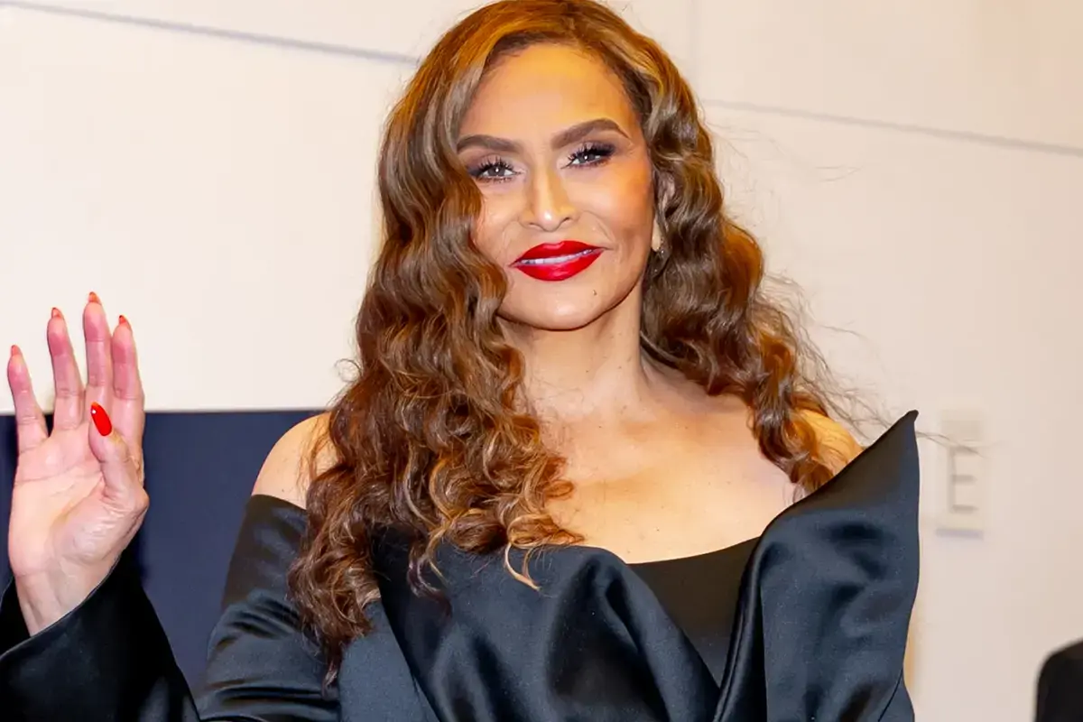 Tina Knowles Defends Her Family After Kanye West’s Tweets About Beyonce ...