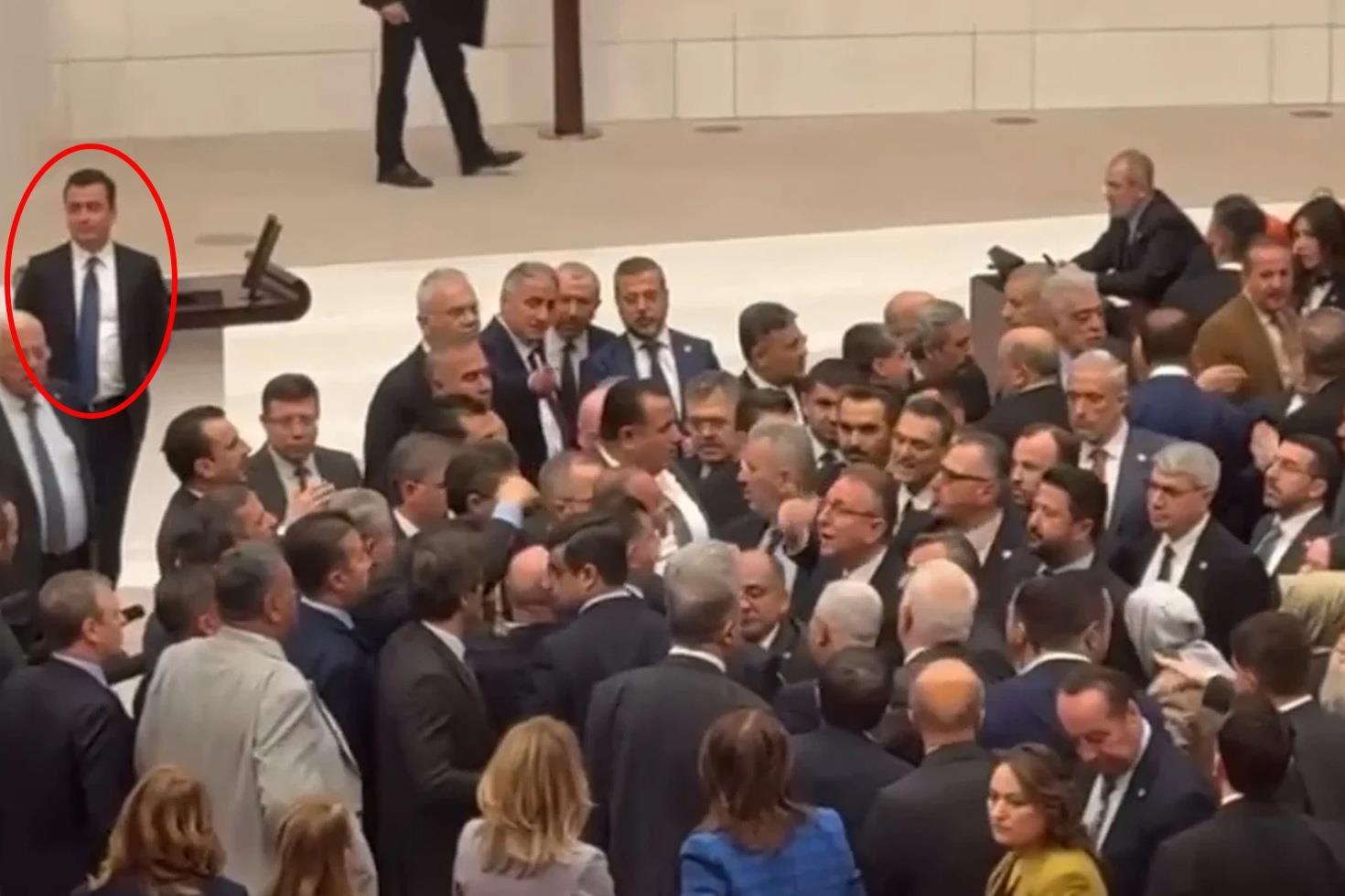 Meclis'teki İmamoğlu kavgasına damga vuran kare