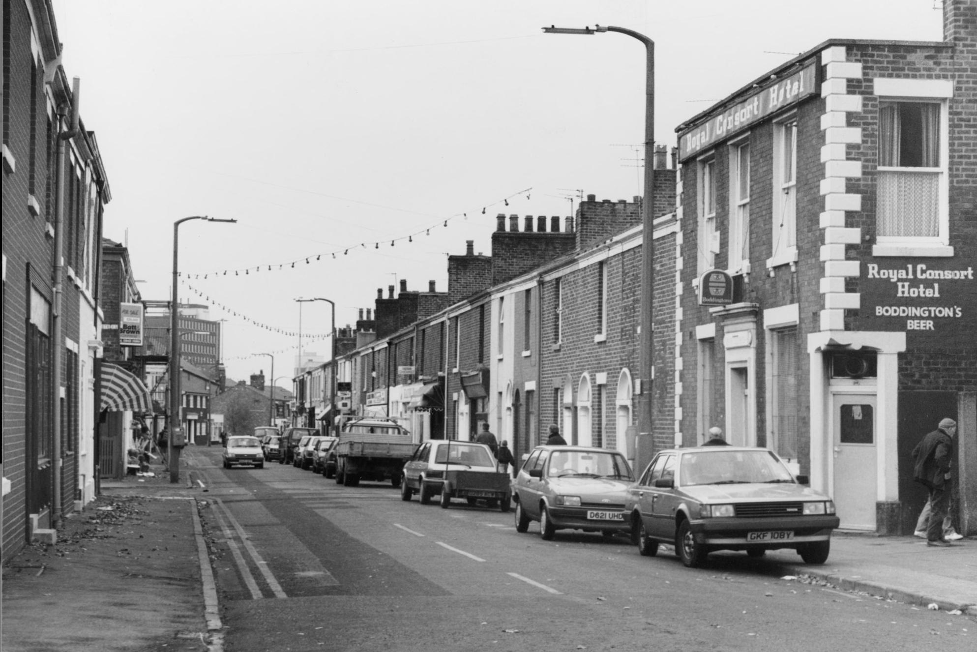 22 nostalgic pictures that remember good times down Preston's Meadow Street