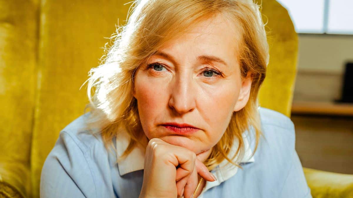 19 Red Flags That Show People Should Pack Up and Move