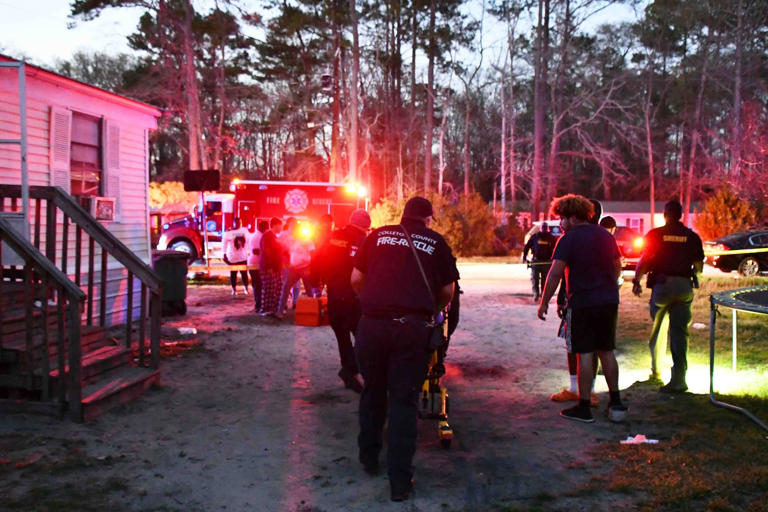 Teen wanted in Colleton County shooting, 1 in critical condition