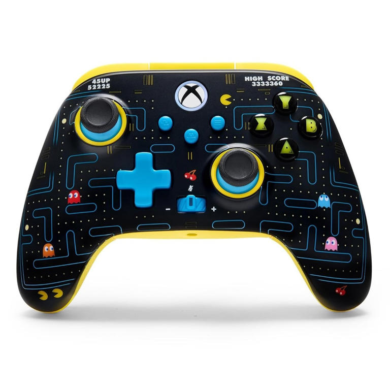 First look at the new 'glow-in-the-dark' Pac-Man Xbox controller
