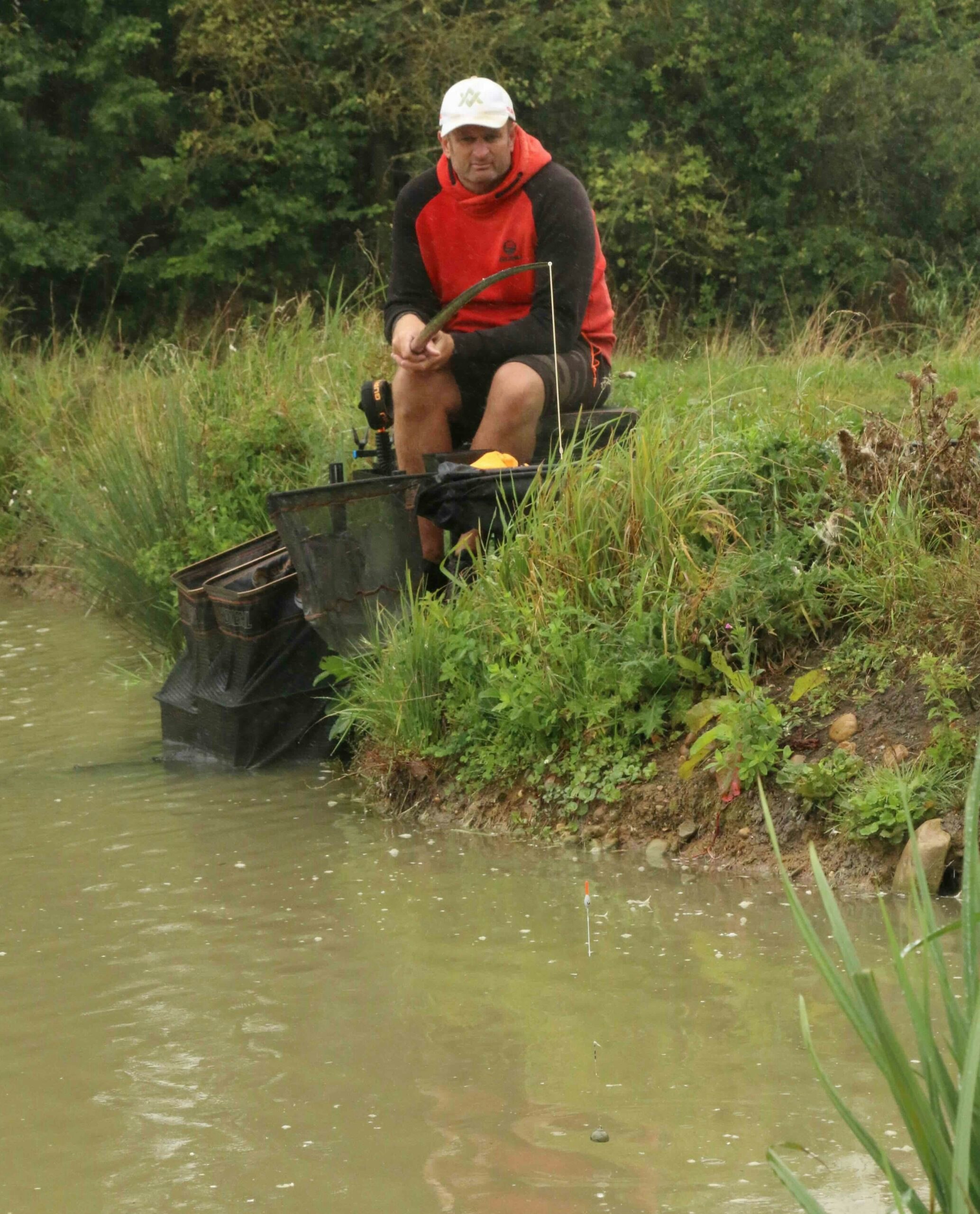 How to plumb up properly when pole fishing