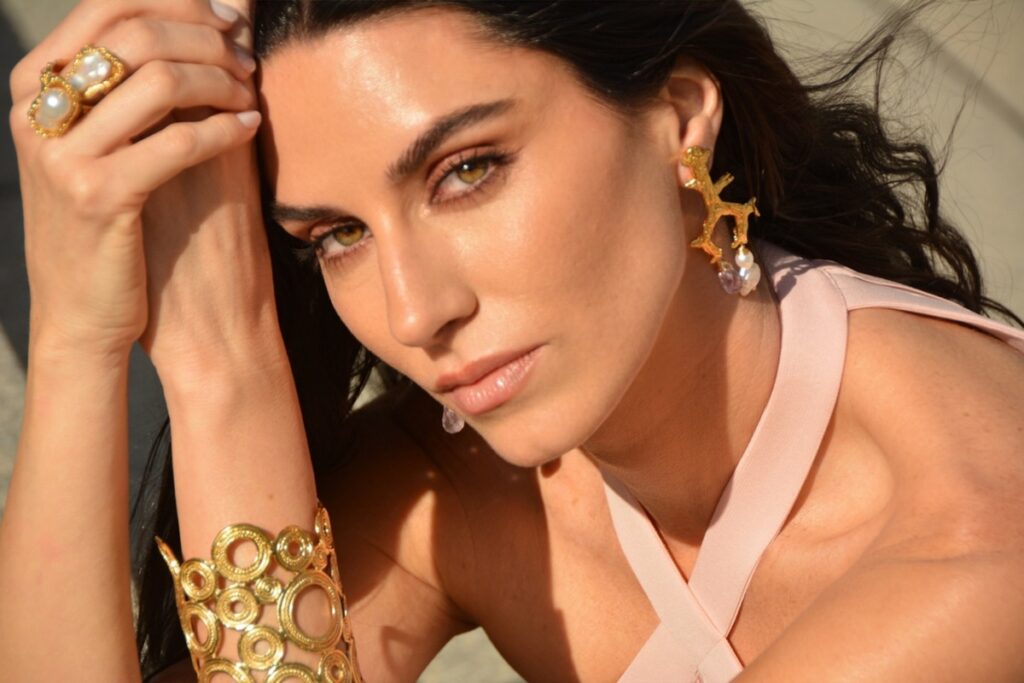 Silvia Kal conquista la moda en Milán: así fue su desfile con Custo ...