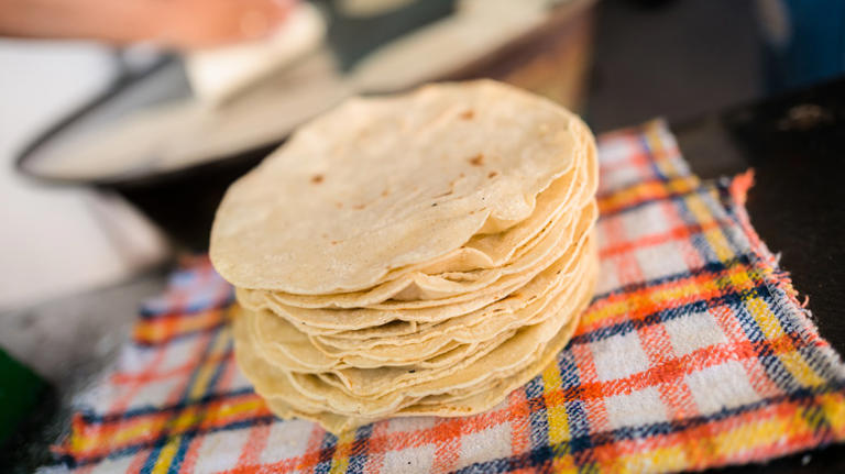 Why Store-Bought Tortillas Always Stick Together (And How To Fix It)