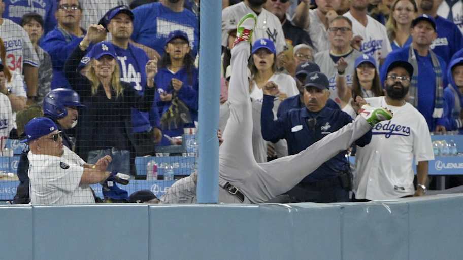 Former Yankees, Dodgers outfielder signs $1.5 million contract, ending ...