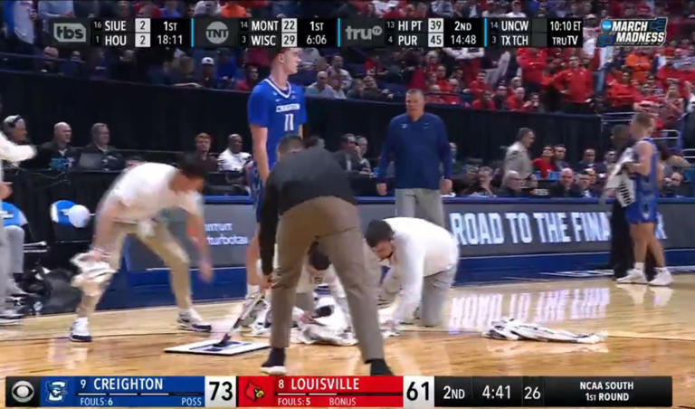 March Madness announcers enraged as fan throws water bottle on court ...