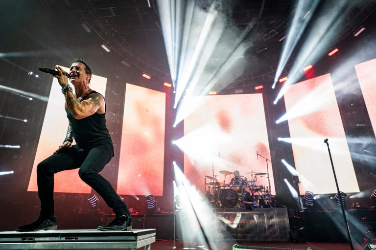 Scott Stapp of Creed to headline KLAQ Rocks the Park this October in ...
