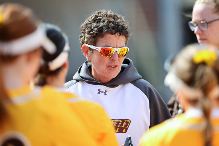 Rowan's Kim Wilson reaches lofty milestone with 1,000th career coaching ...