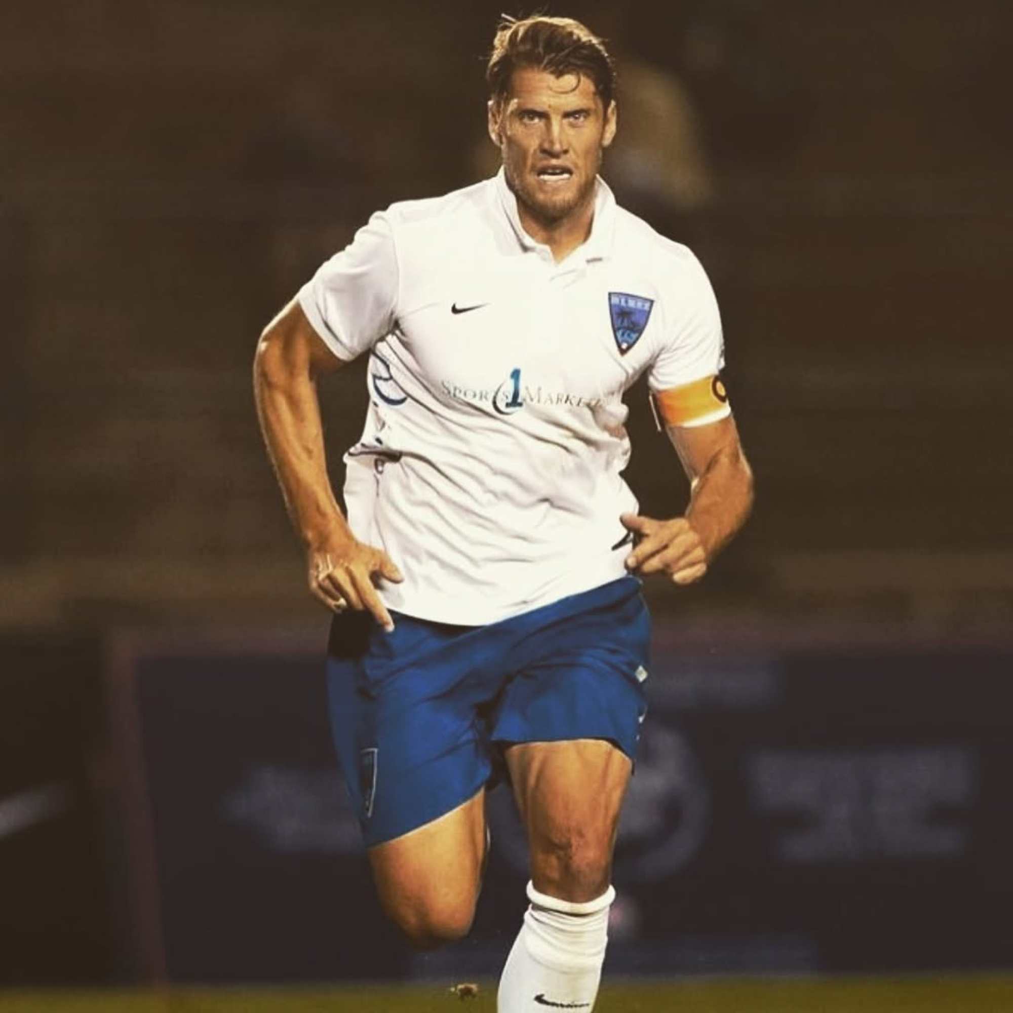 Who is Jana Kramer’s Scottish football coach husband, Allan Russell ...