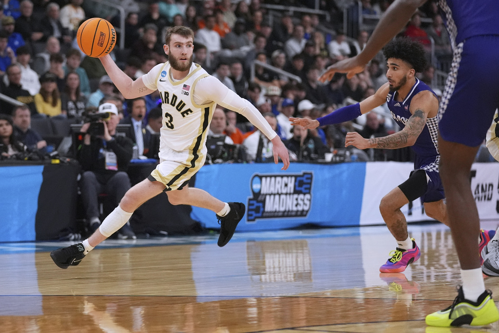 Kaufman-Renn scores 21 to help Purdue hold off High Point in the NCAA ...